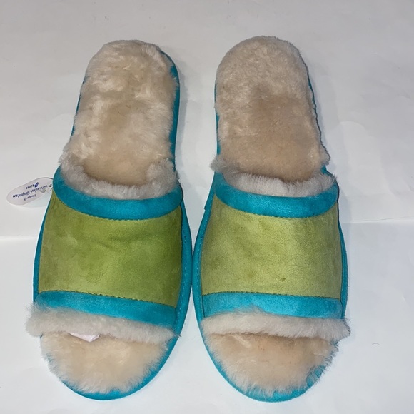 Acorn | Shoes | Hpnew Acorn Genuine Sheepskin Slip On Suede Indoor ...